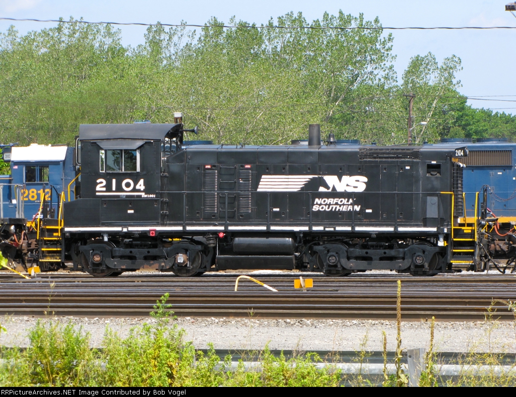 NS 2104
